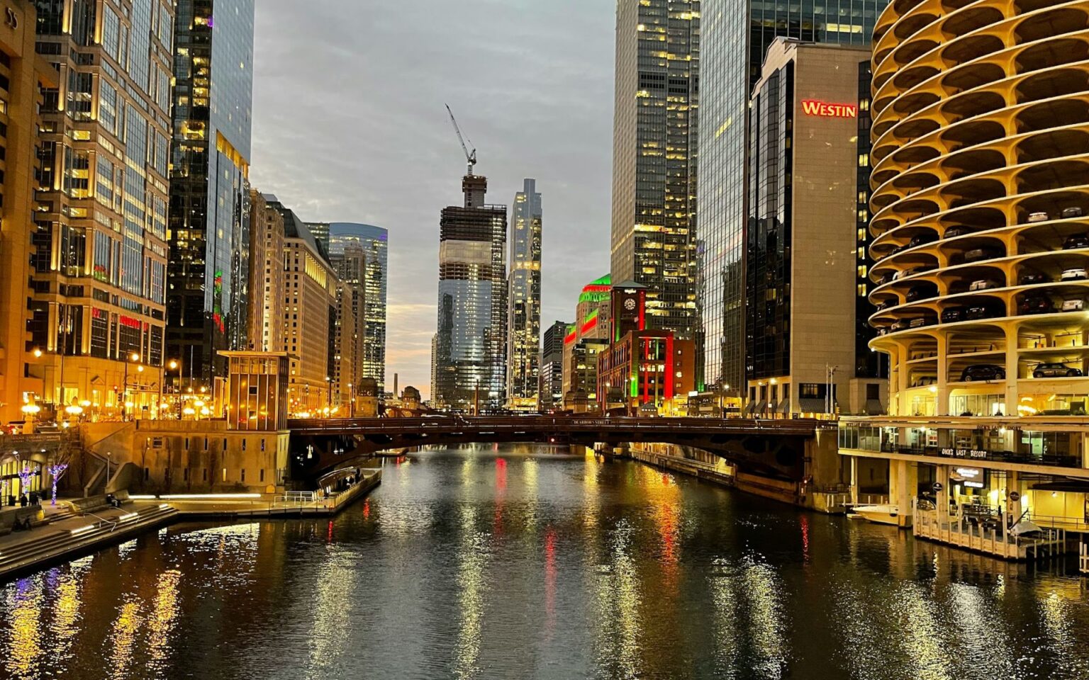 Valentine’s Day Ideas in Chicago | Romantic Things to Do & Gift Ideas