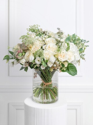 100 Roses For Delivery | Red, White & Pink | Ode à la Rose