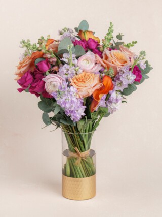 Flower and Card Delivery - Personalized Gifts Made Easy