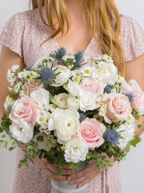 Flowers for Cancer: Symbols, Types and Bouquet Guide