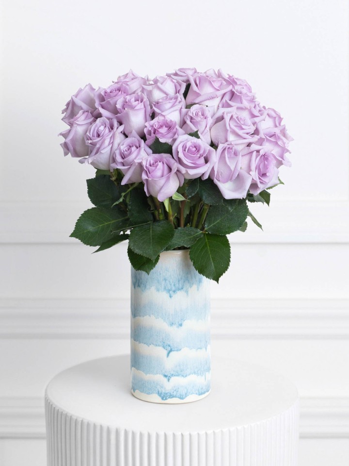 24 Purple Rose Bouquet Delivery | 2 Dozen Purple Roses | Ode à la Rose