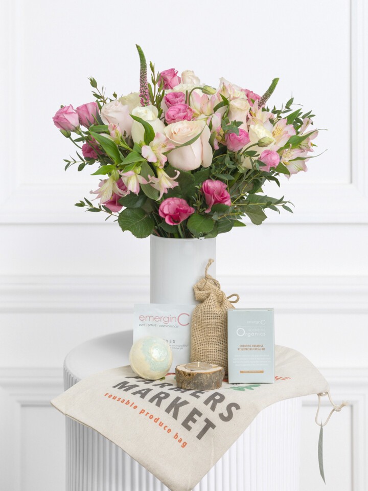 Flowers & Spa Kit - Luxury Gift Bundle with 28 Stems