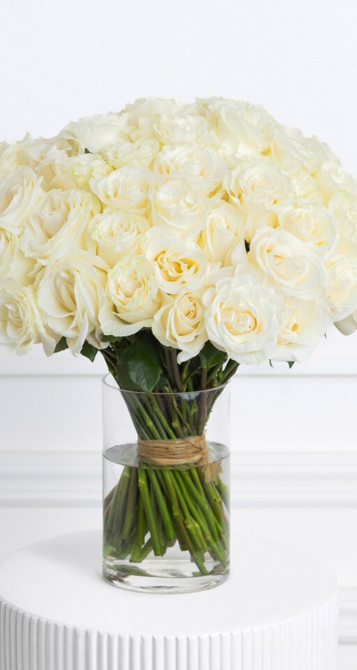 50 White Rose Bouquet Delivery | Grand Amour | Ode à la Rose